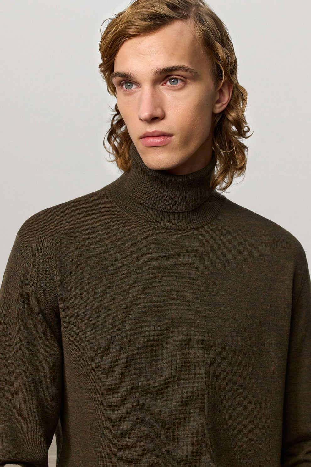 MISTER - Extrafine virgin wool turtleneck - chocolate – Massimo Alba